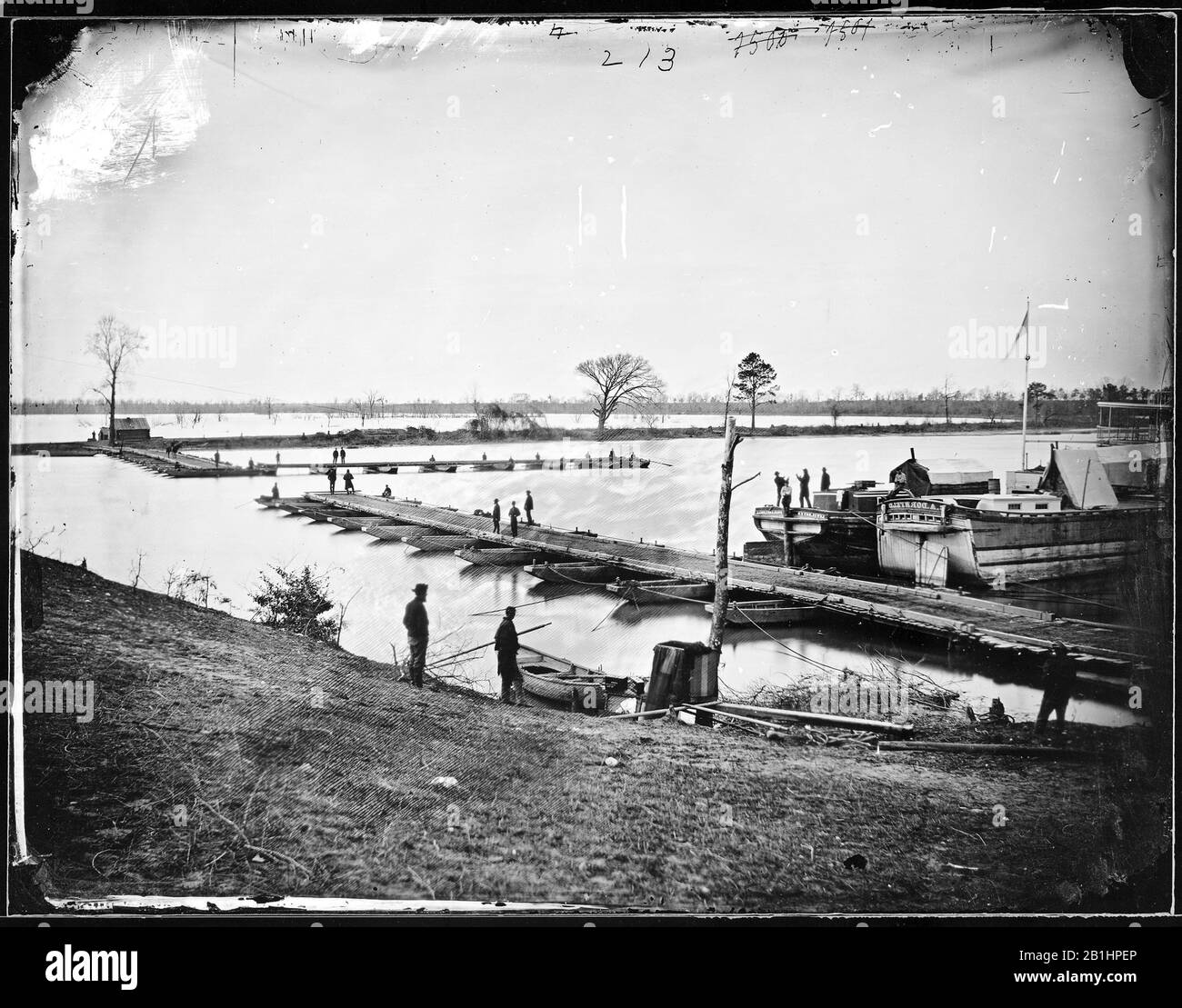 Pontoon bridge on james river hi-res stock photography and images - Alamy