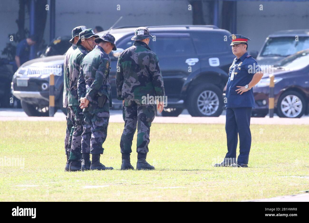 Philippine national police pnp officers hi-res stock photography and ...
