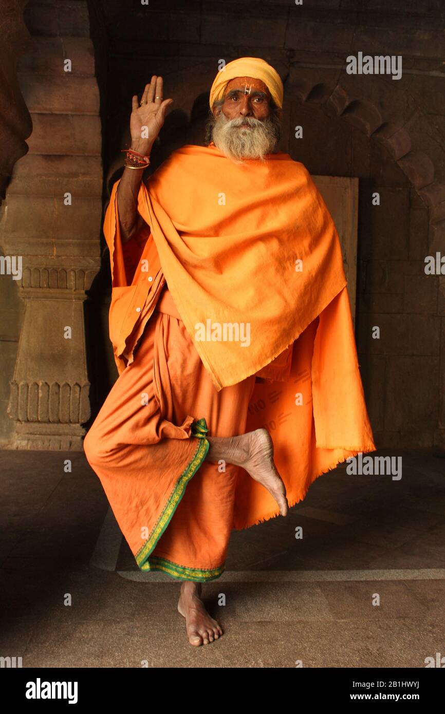 19th Mar 2019, Pune , Maharashtra, India. Indian sadhu or monk standing ...