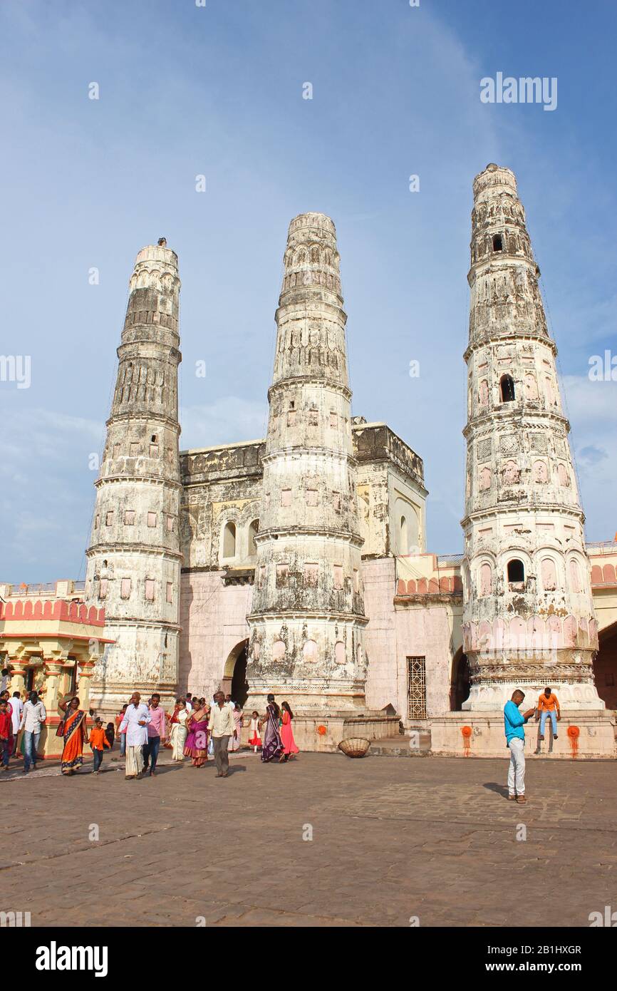 Solapur temple hi-res stock photography and images - Alamy