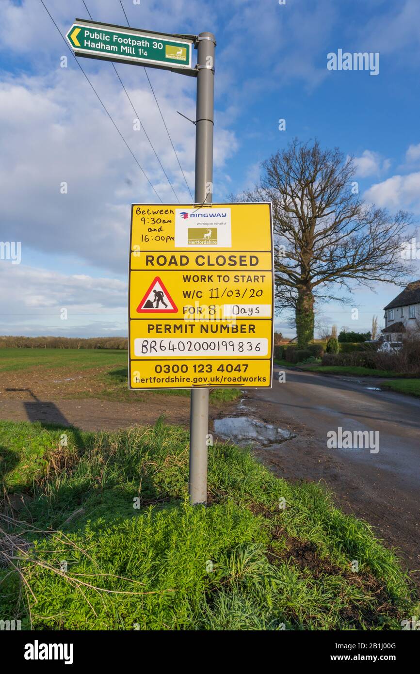 Uk roadworks sign yellow hi-res stock photography and images - Alamy