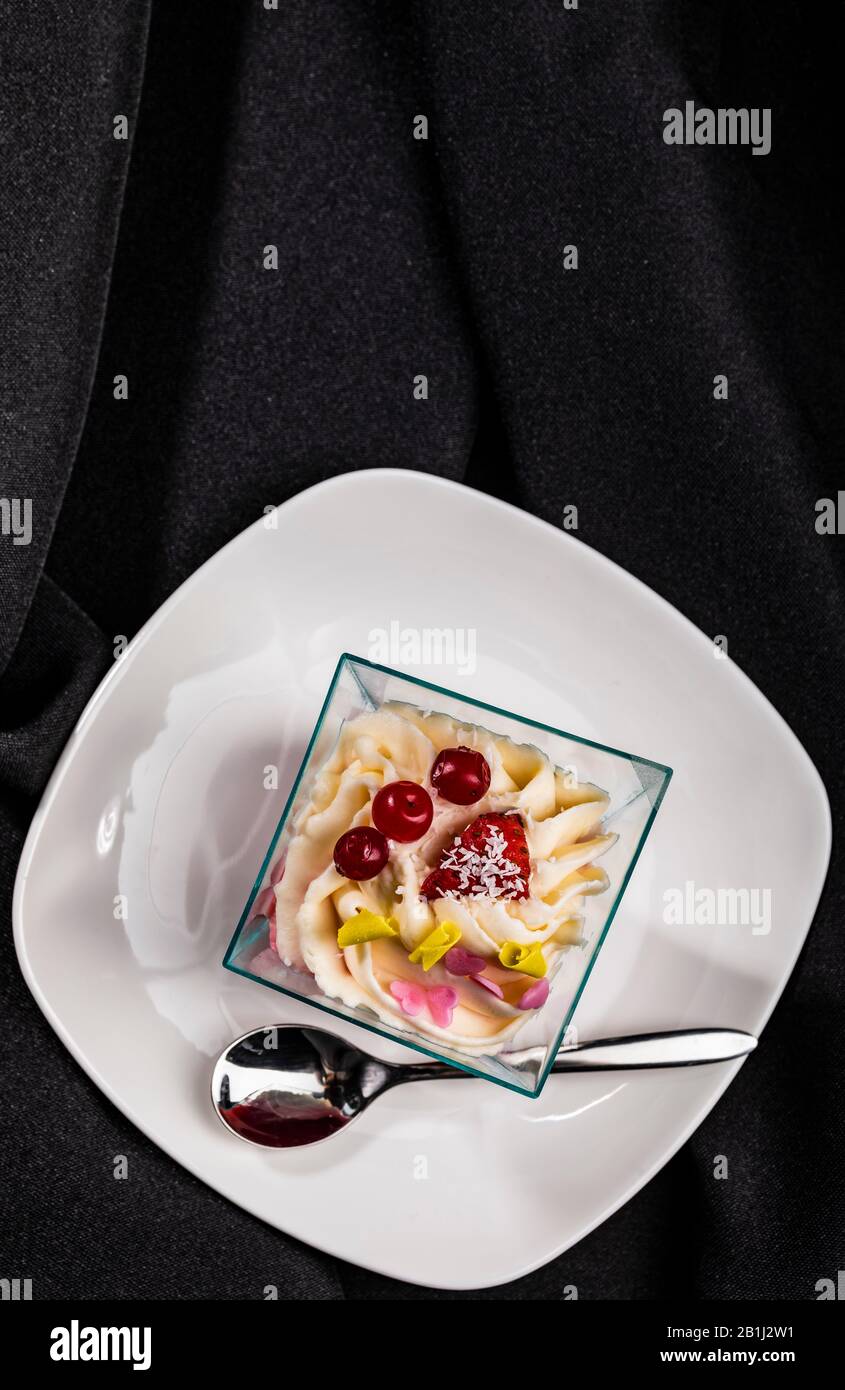 One portion dessert, top view Stock Photo - Alamy