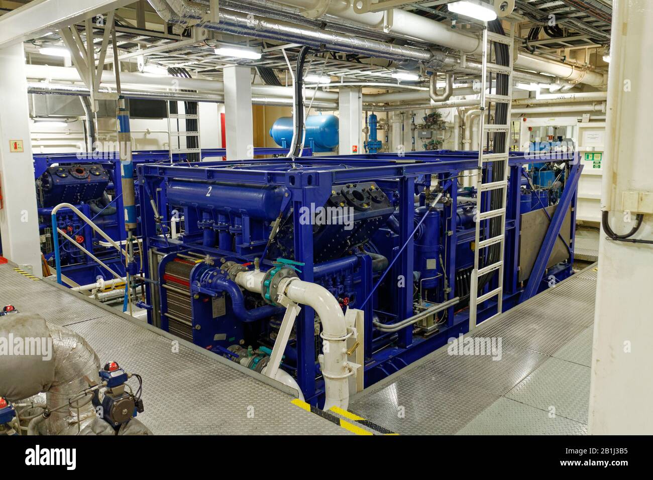 Air compressor vessel hi-res stock photography and images - Alamy