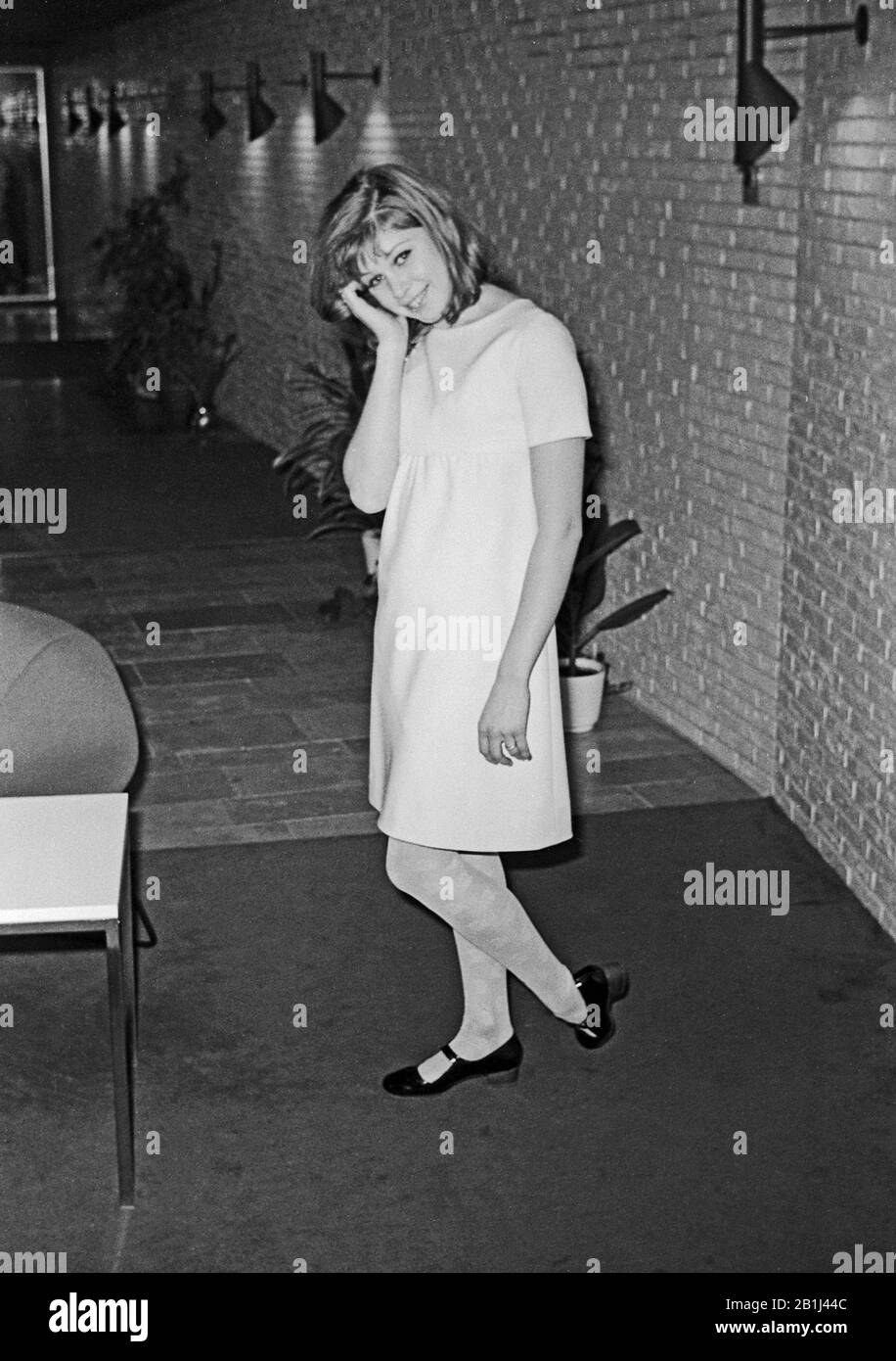 Helga Anders, deutsch österreichische Schauspielerin und ...