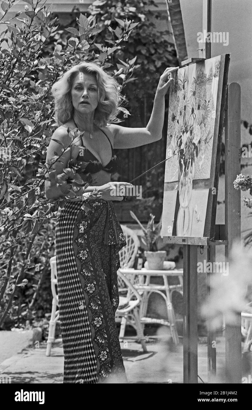 Linda Christian, amerikanische Schauspielerin, beim Malen, Deutschland ...
