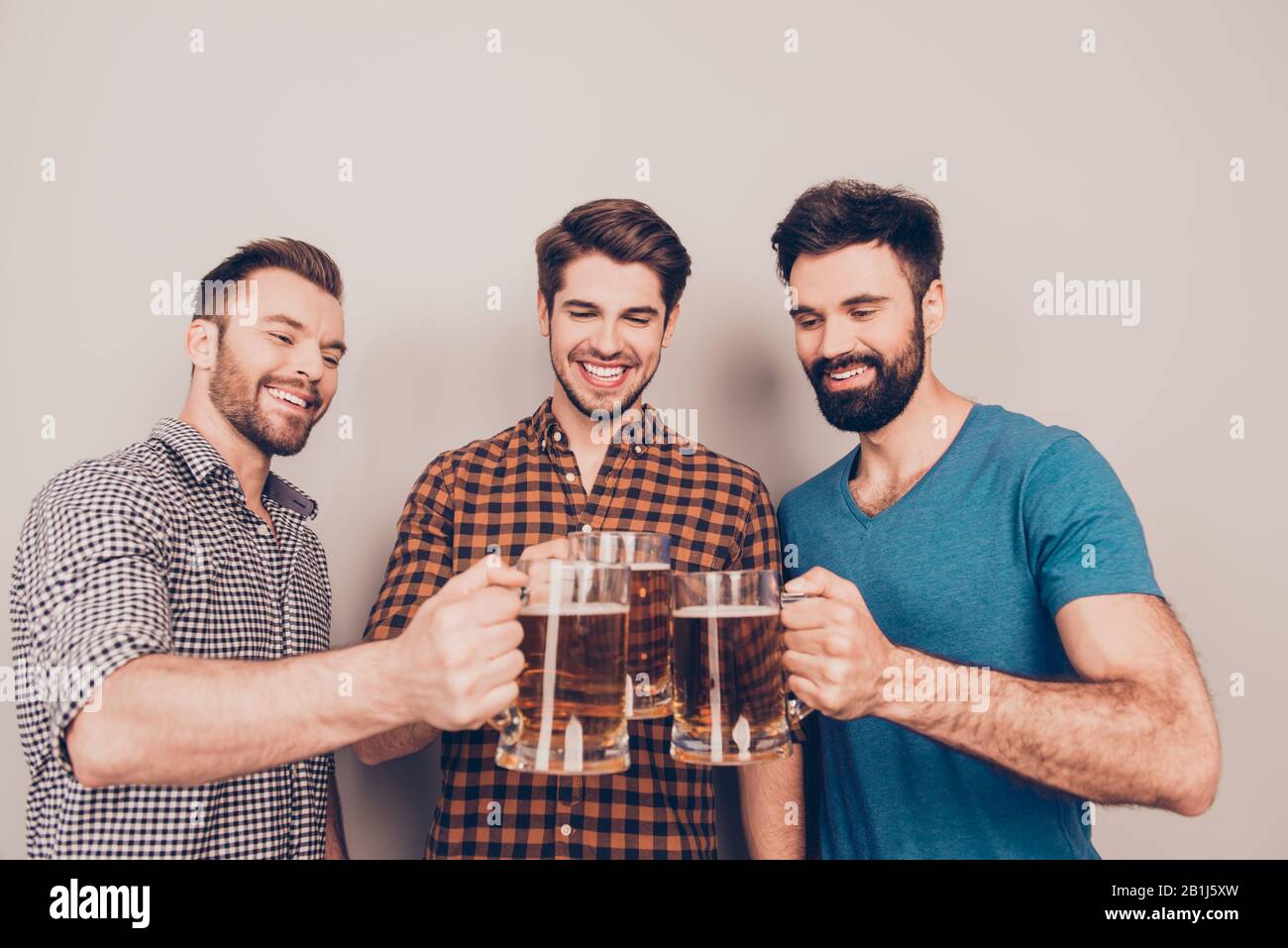 Draught beer cheers hi-res stock photography and images - Alamy