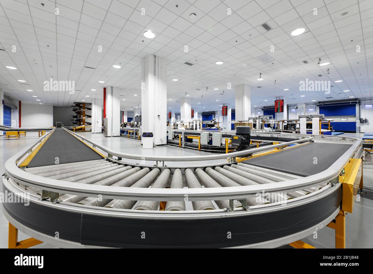 BEIJING, CHINA - JUNE 03, 2019: Modern automation of warehouse ...