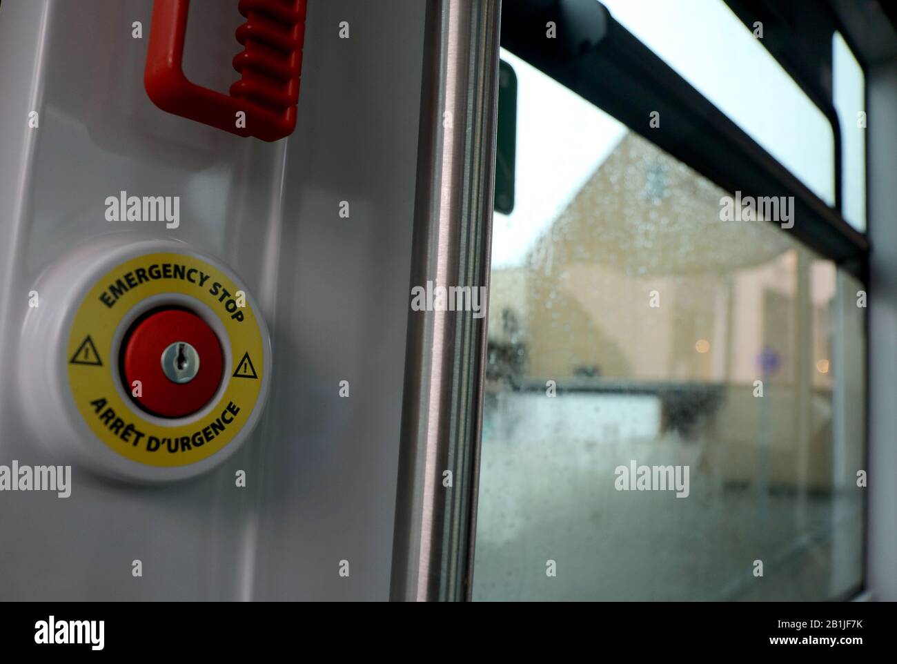 Self propelled bus hi-res stock photography and images - Alamy