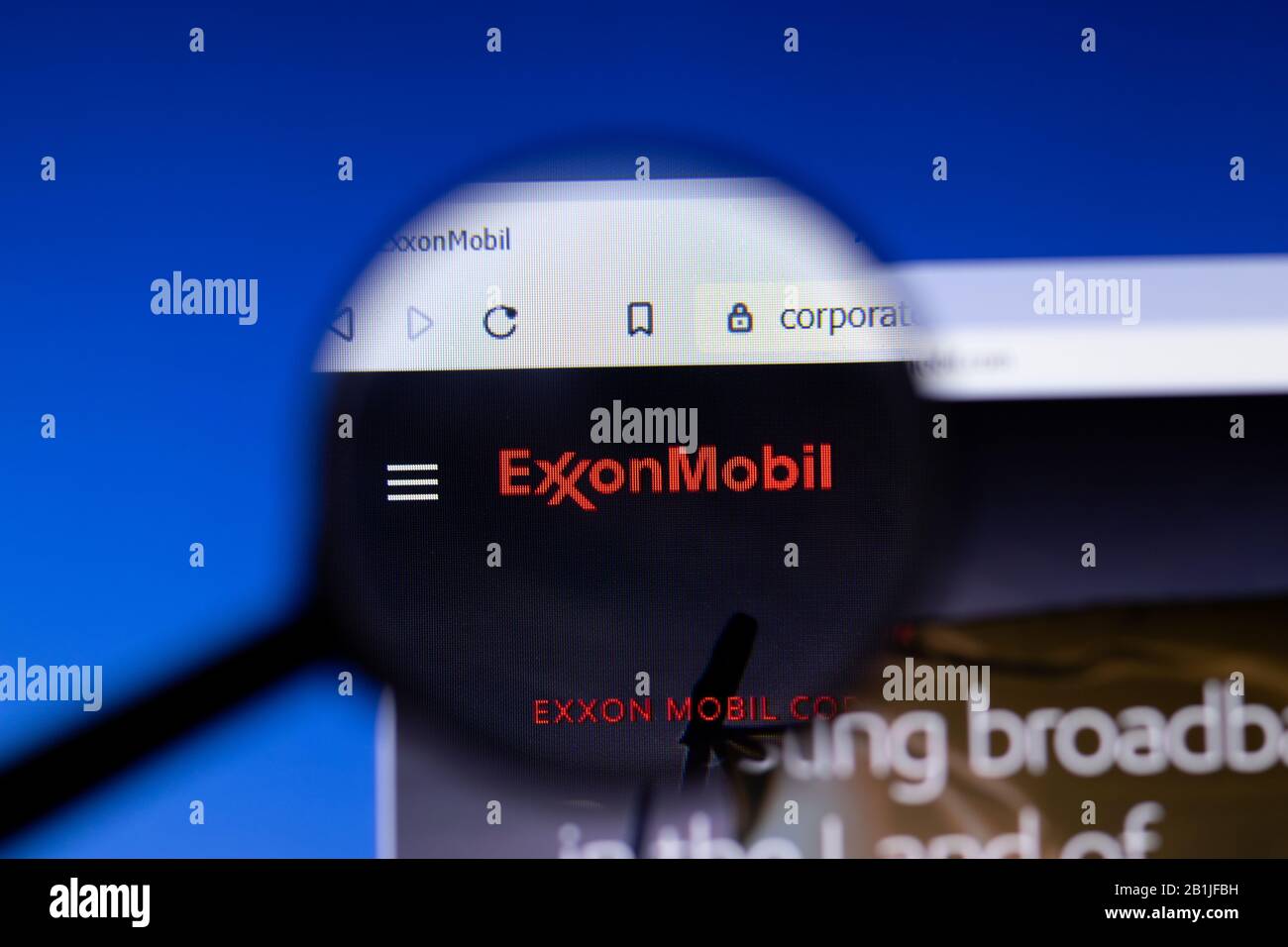 Exxon logo hi-res stock photography and images - Alamy