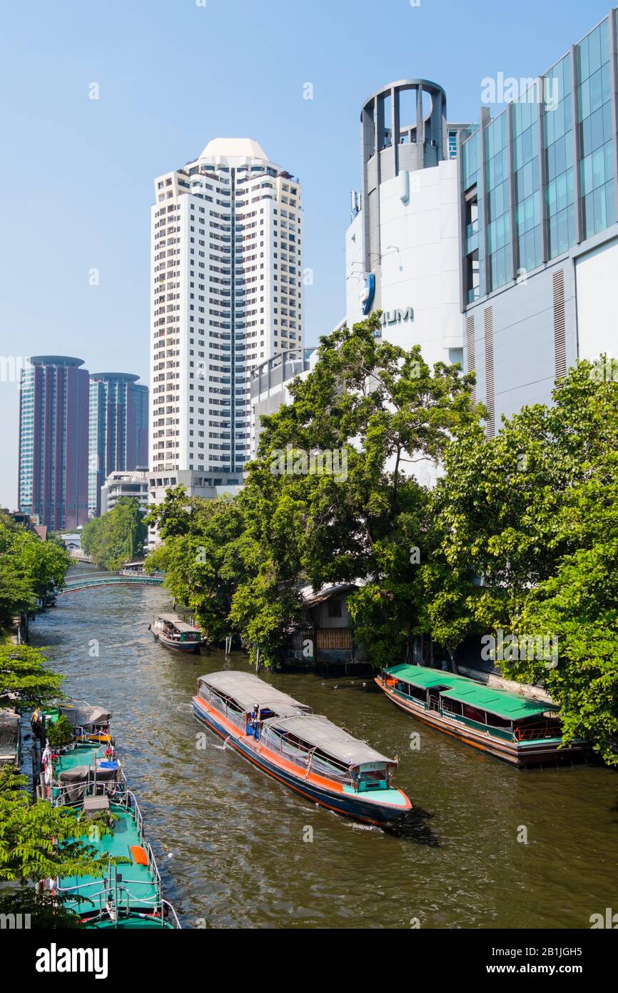 Khlong boats hi-res stock photography and images - Alamy