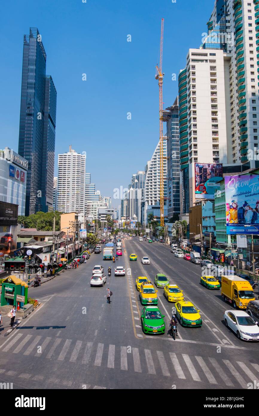 Sukhumvit road hi-res stock photography and images - Alamy