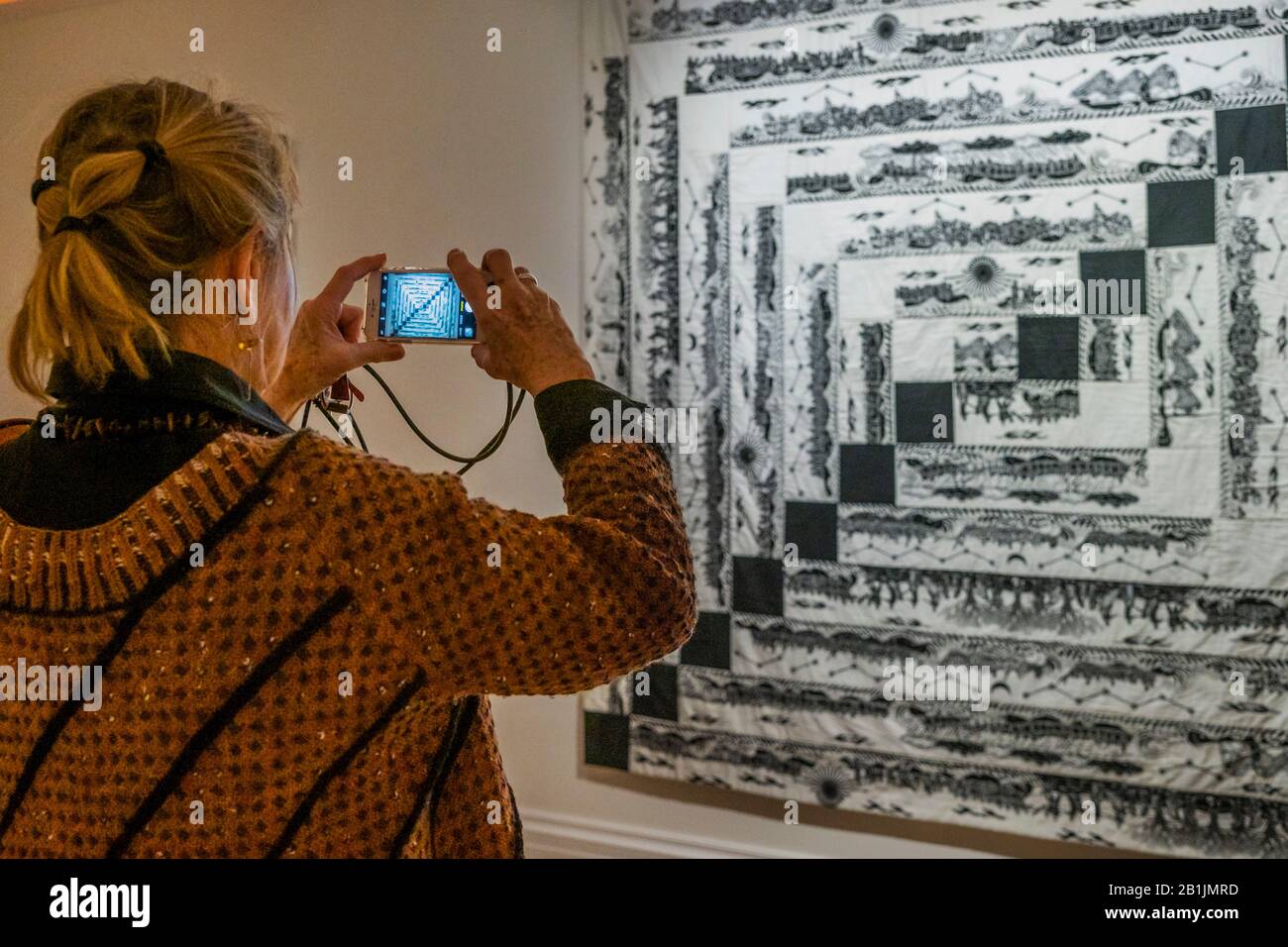 Fine cell work charity hi-res stock photography and images - Alamy