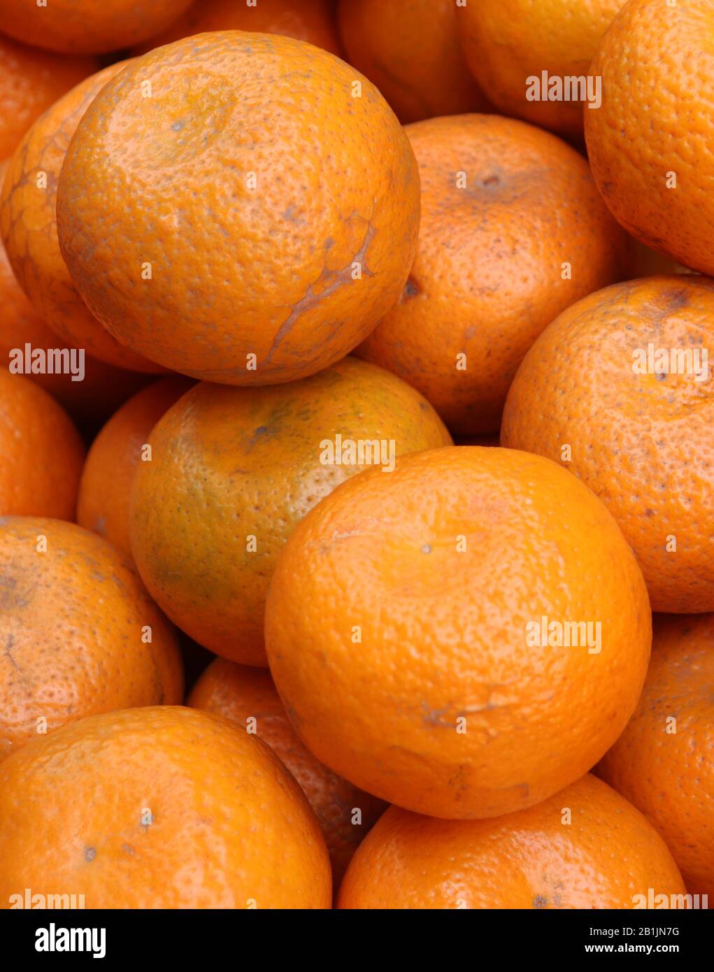 Orange fruit background. Fresh healthy orange fruit Stock Photo - Alamy