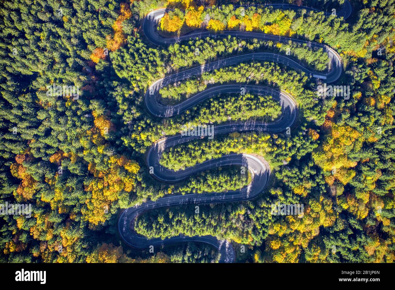 Winding Mountain Road High Resolution Stock Photography and Images - Alamy