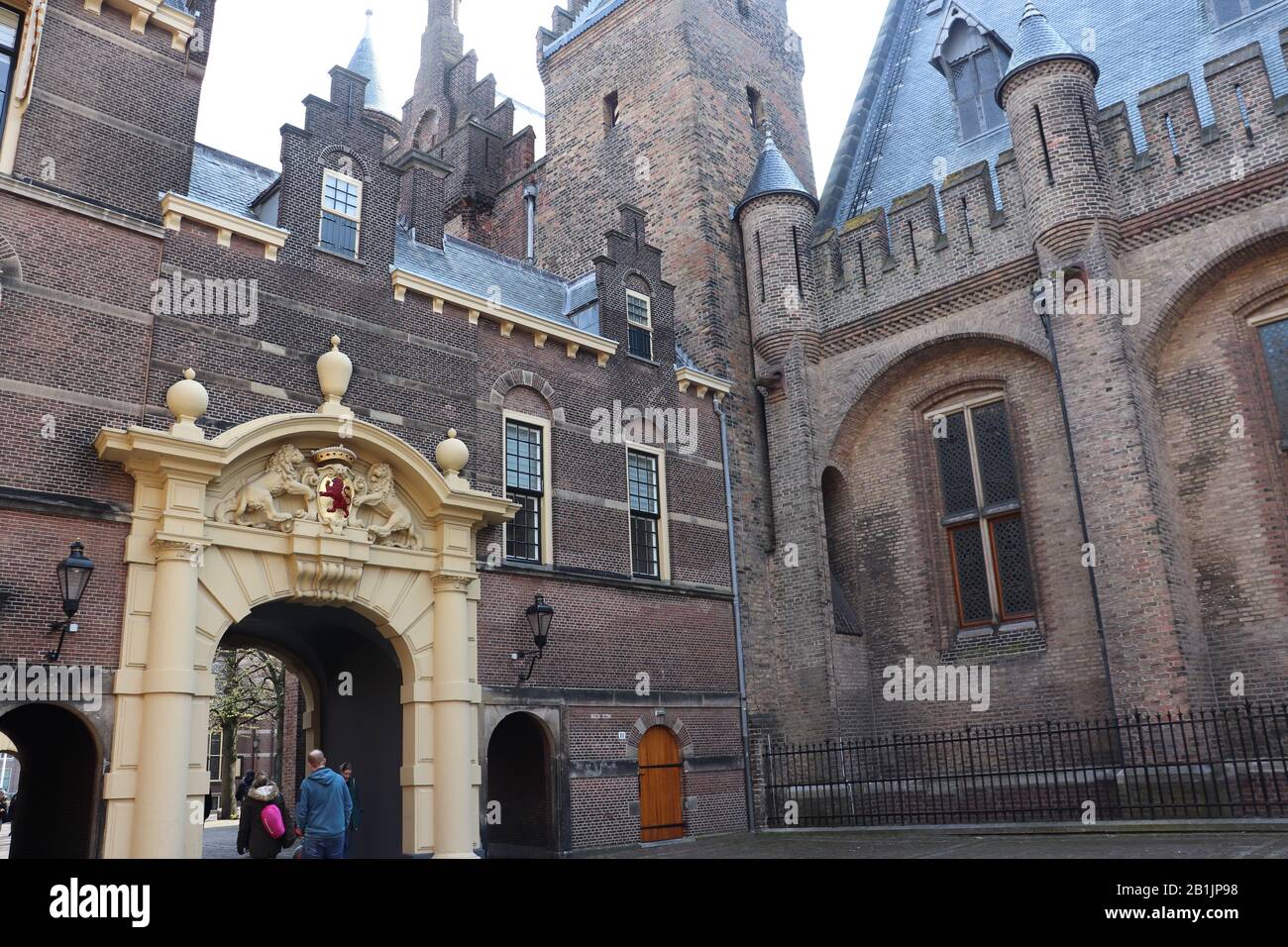 Every day, hundreds of tourists visit the Binnenhof Palace, the Dutch ...