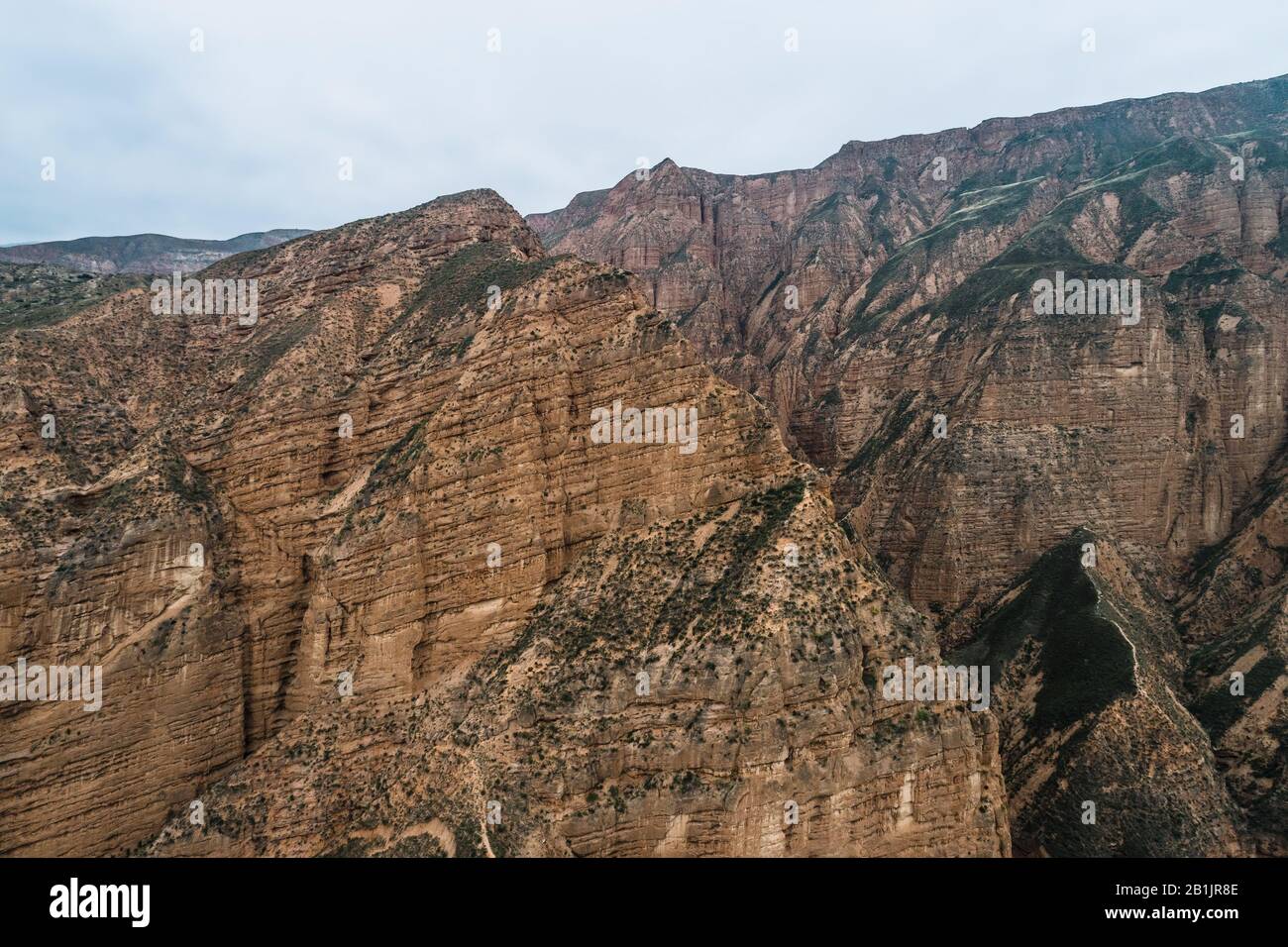Rocky cliff barren mountain hi-res stock photography and images - Alamy