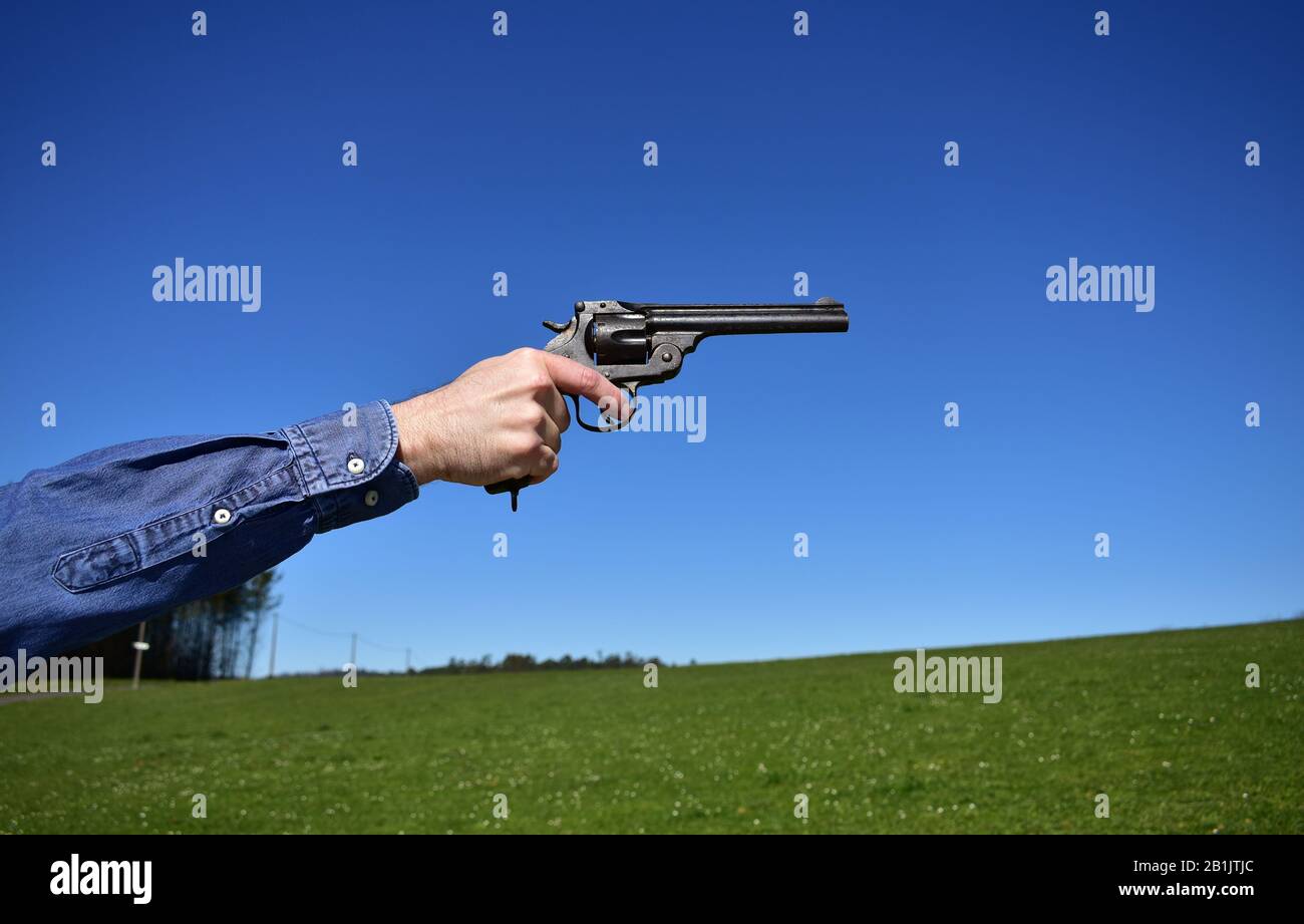 45 Magnum Revolver With 30mm Grenade Launcher