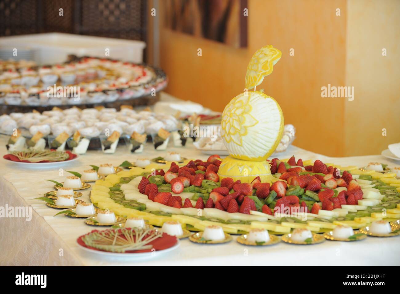 buffet of typical Sicilian sweets Stock Photo - Alamy