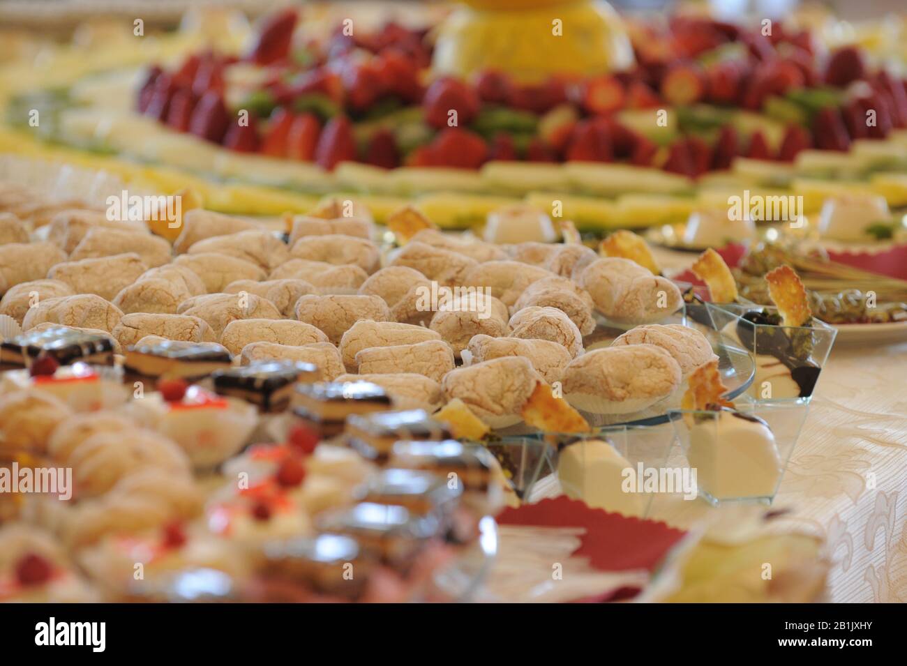 buffet of typical Sicilian sweets Stock Photo - Alamy