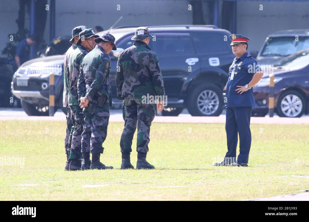 Philippine national police pnp officers hi-res stock photography and ...