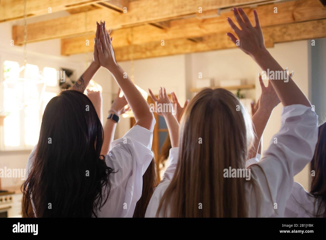 Catch up with friends hi-res stock photography and images - Alamy