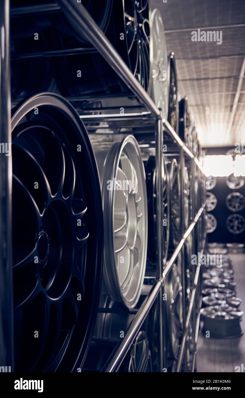 Alloy rim wheels hi-res stock photography and images - Alamy