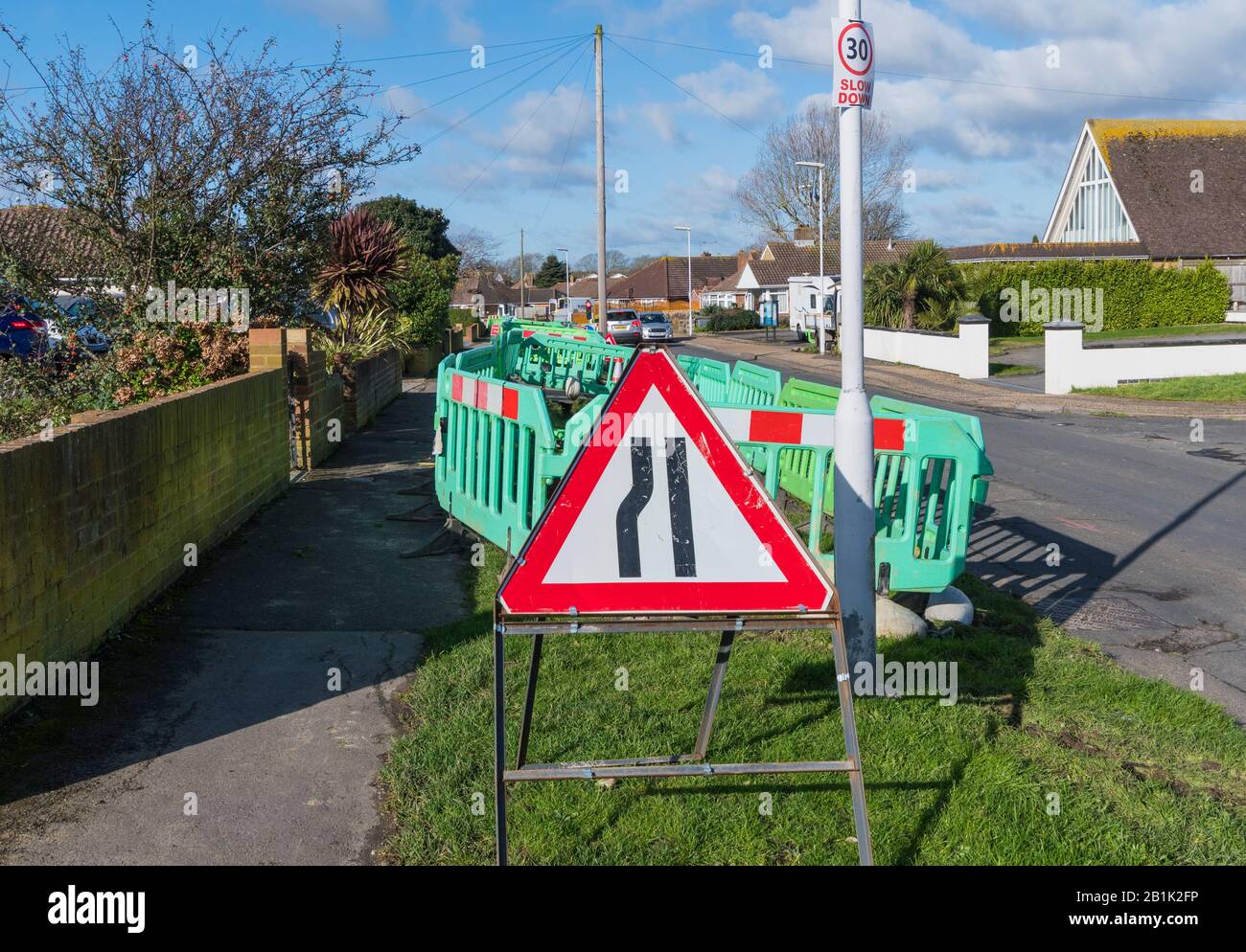 Do not obstruct the pavement sign uk hi-res stock photography and ...