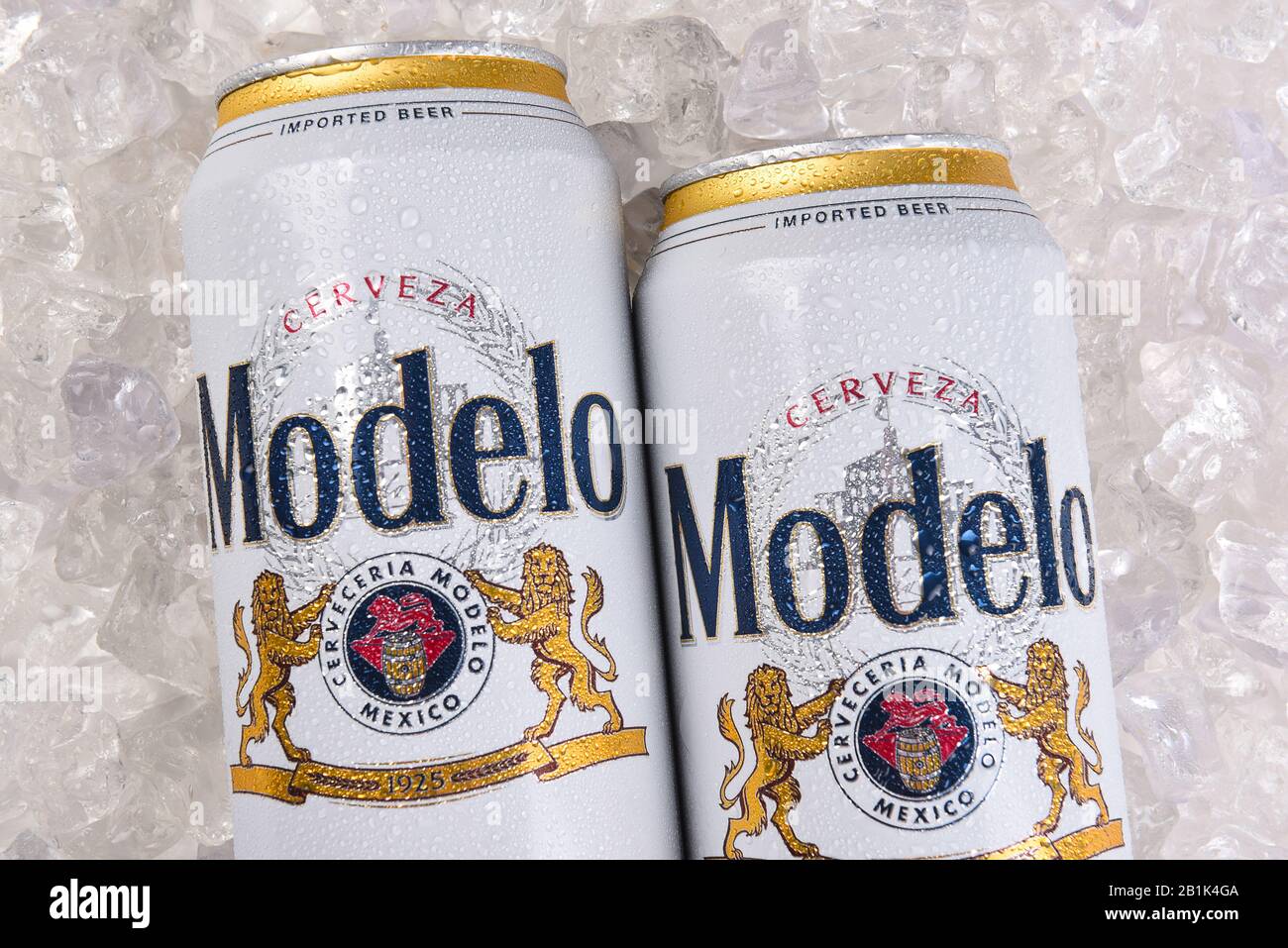 IRVINE, CALIFORNIA - MARCH 21, 2018: Two cans of Modelo Especial on ice ...