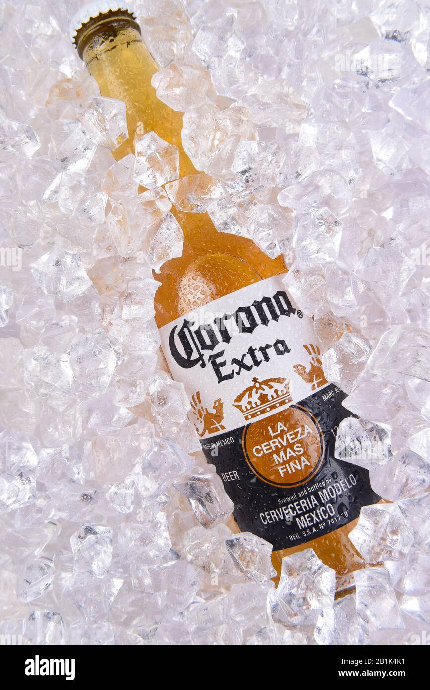 Corona beer glass hi-res stock photography and images - Alamy
