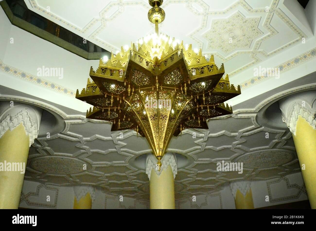 Candelier hi-res stock photography and images - Alamy