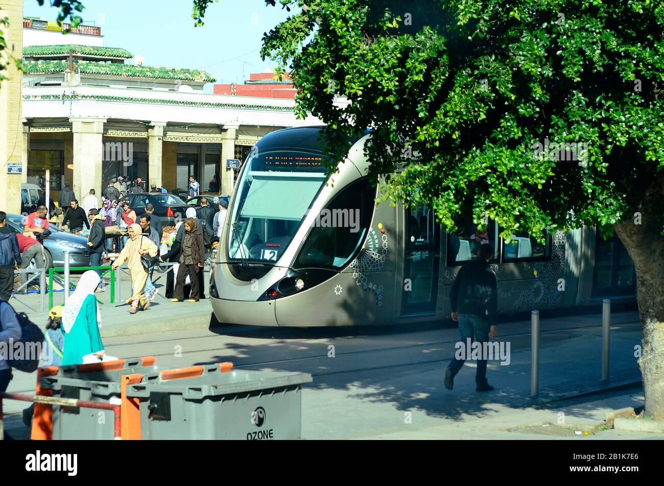 Public mode of transport hi-res stock photography and images - Alamy