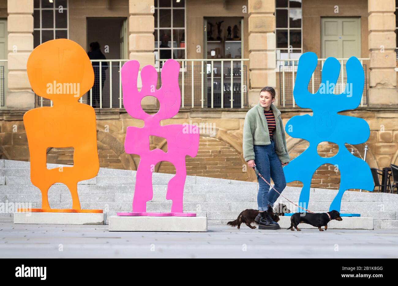 Artist alice irwin hi-res stock photography and images - Alamy