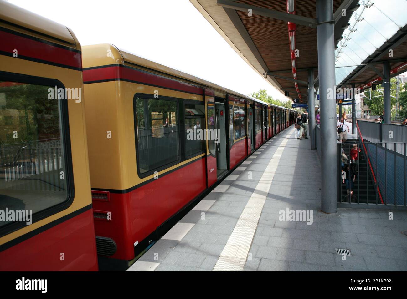 Berliner bahn s bahn hi-res stock photography and images - Alamy