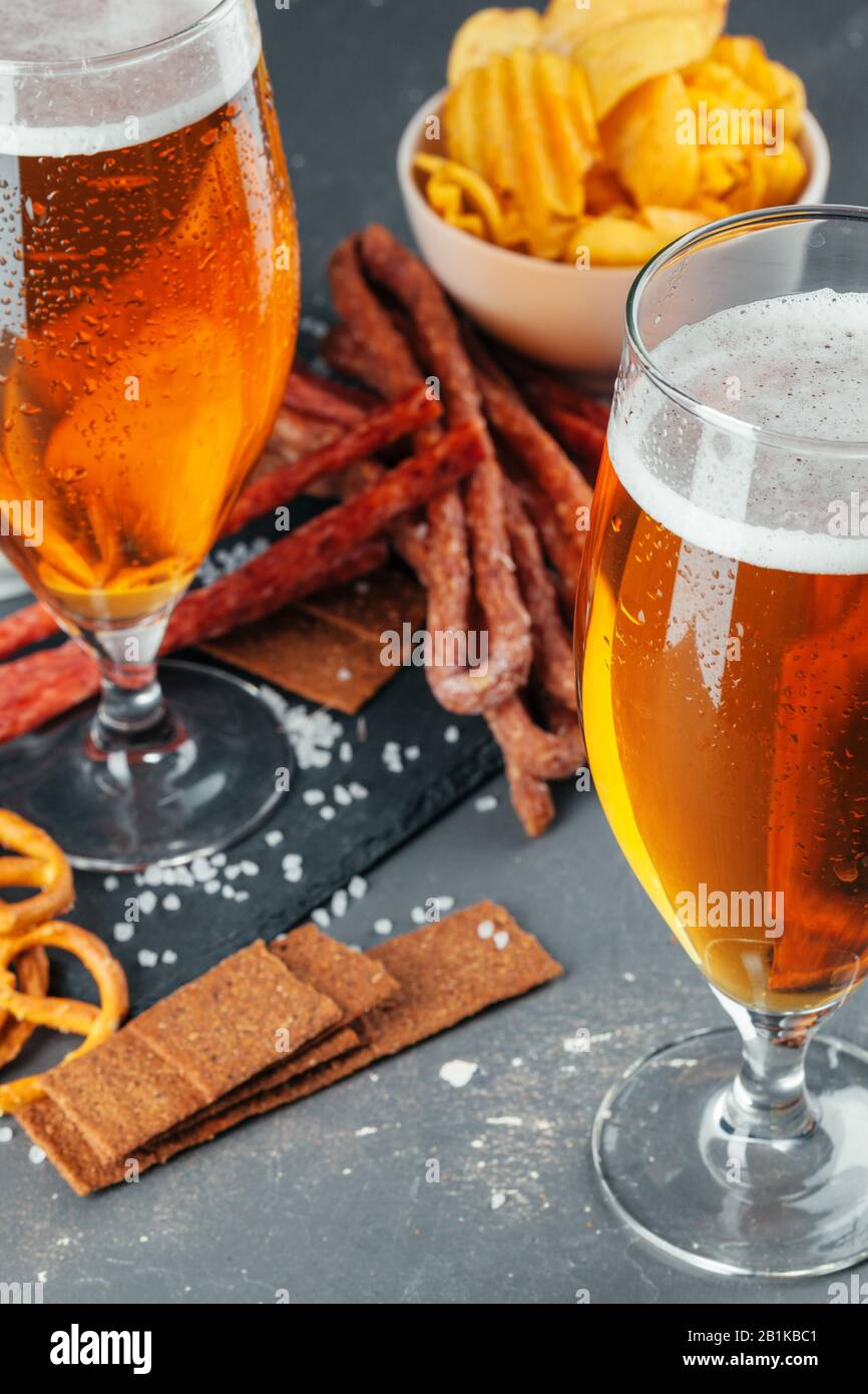 Beer and snacks set hi-res stock photography and images - Alamy