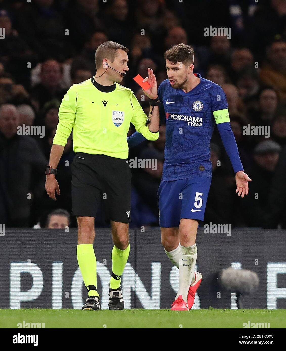 London, Grossbritannien. 25th Feb, 2020. firo: 25.02.2020 Football ...
