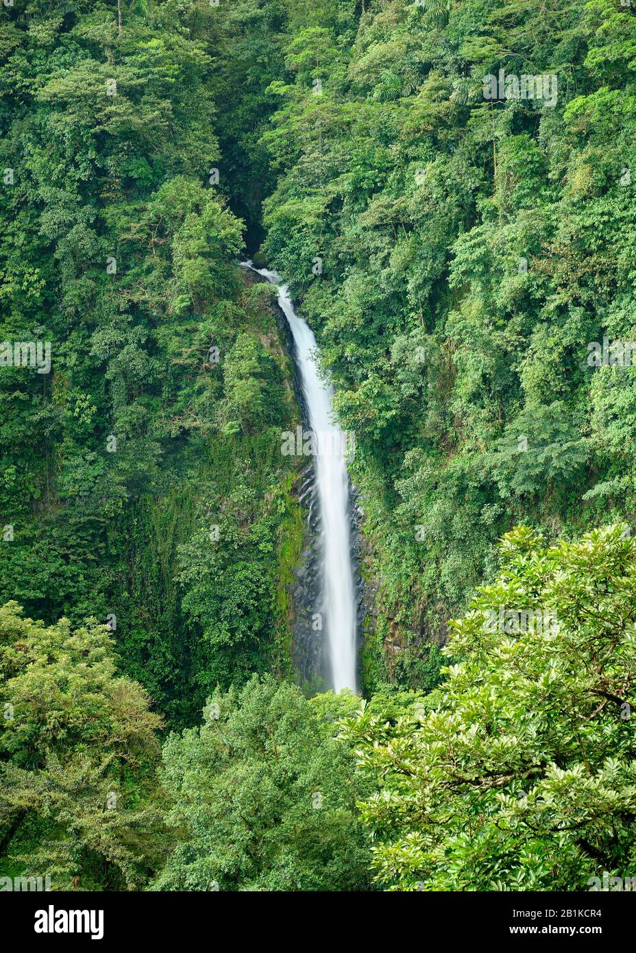 70 metre waterfall hi-res stock photography and images - Alamy