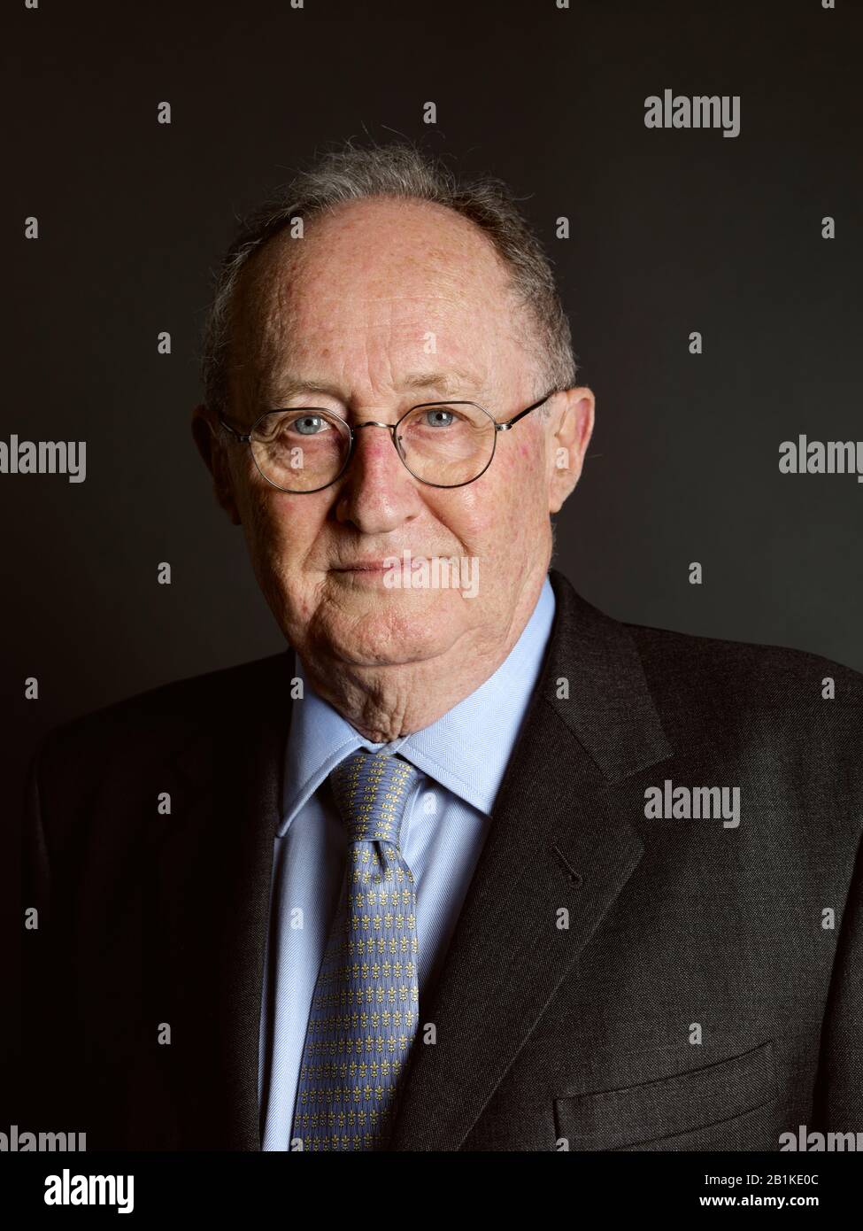 Harry mount talking hi-res stock photography and images - Alamy