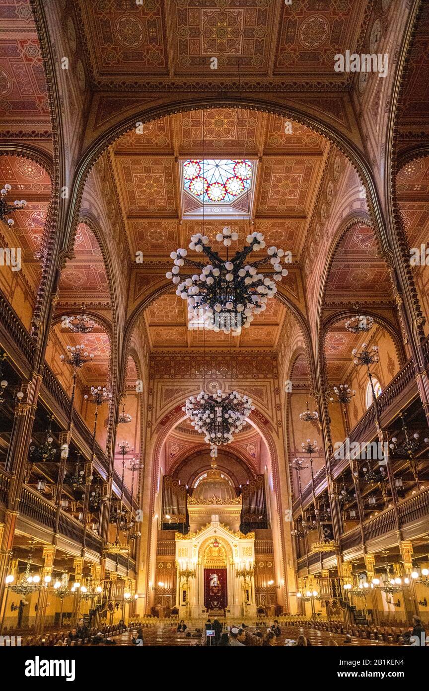 Great synagogue in dohany utca hi-res stock photography and images - Alamy