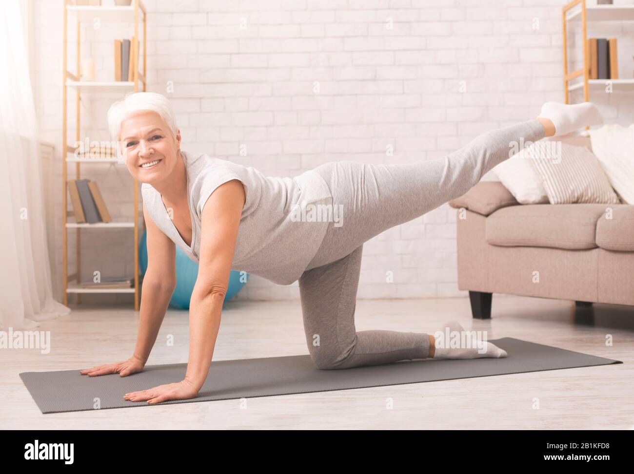 Straighten up hi-res stock photography and images - Alamy