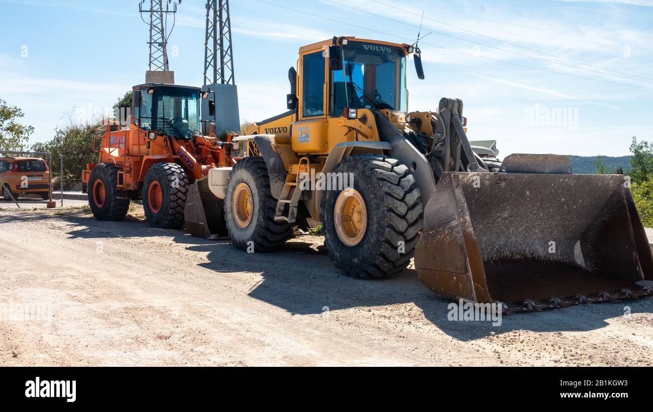 heavy weight diggers Stock Photo - Alamy