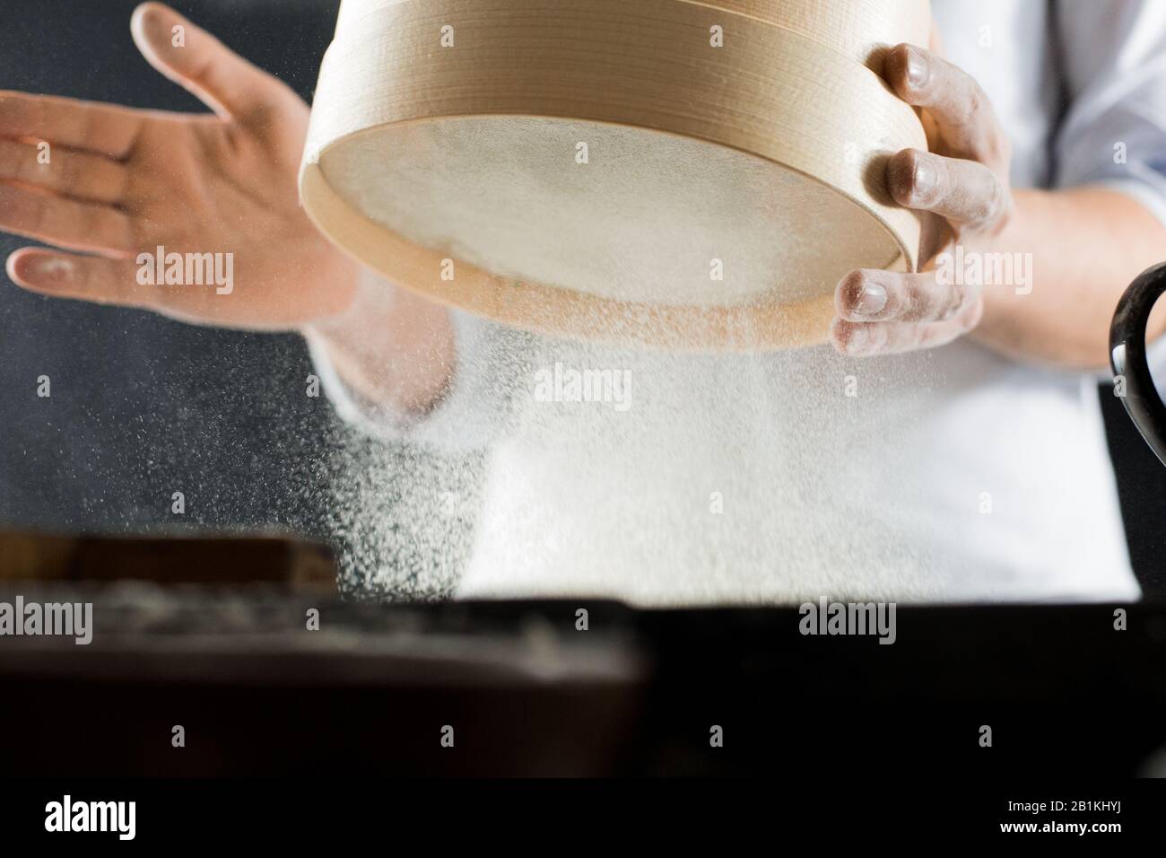 Sieved flour hi-res stock photography and images - Alamy