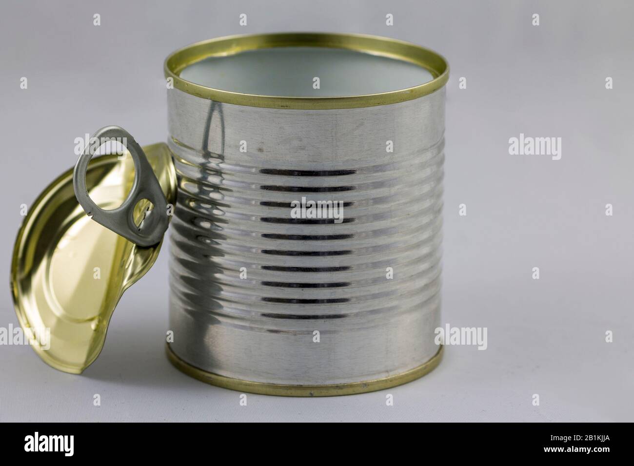 Aluminum canister with lid hi-res stock photography and images - Alamy