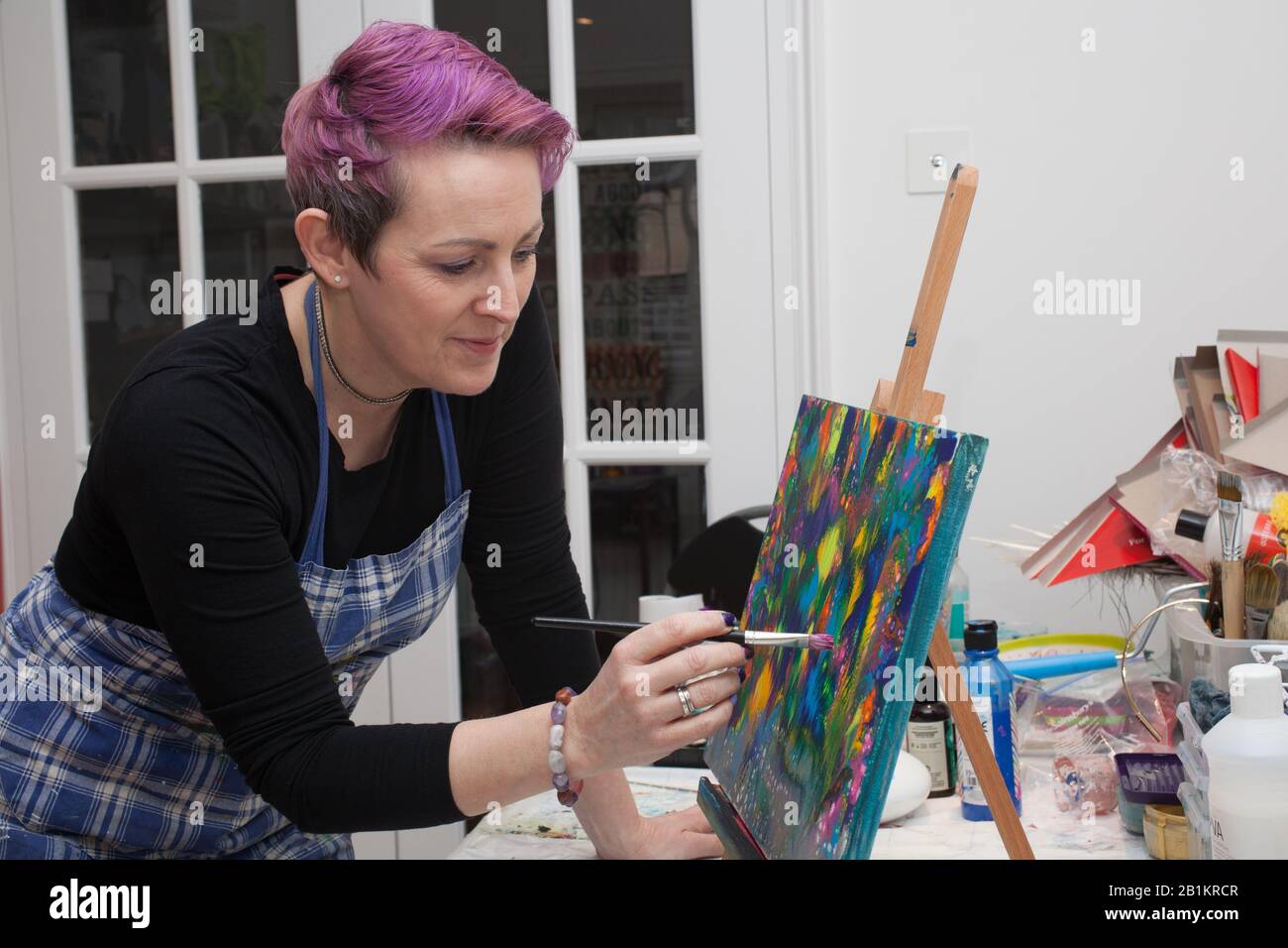 Woman abstract painting artist hi-res stock photography and images - Alamy