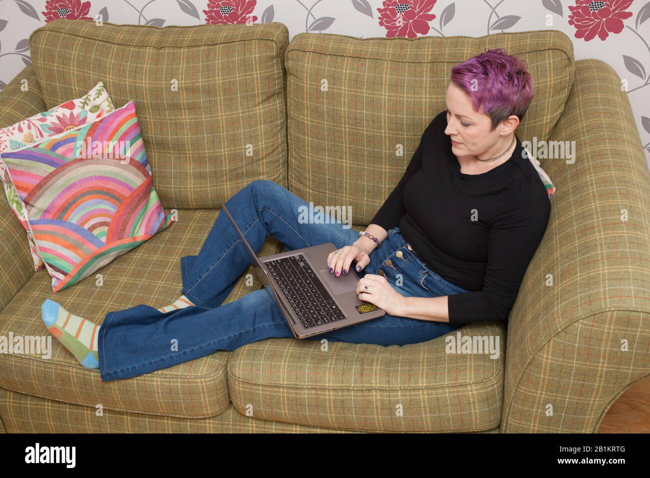 Laptop from top hi-res stock photography and images - Alamy