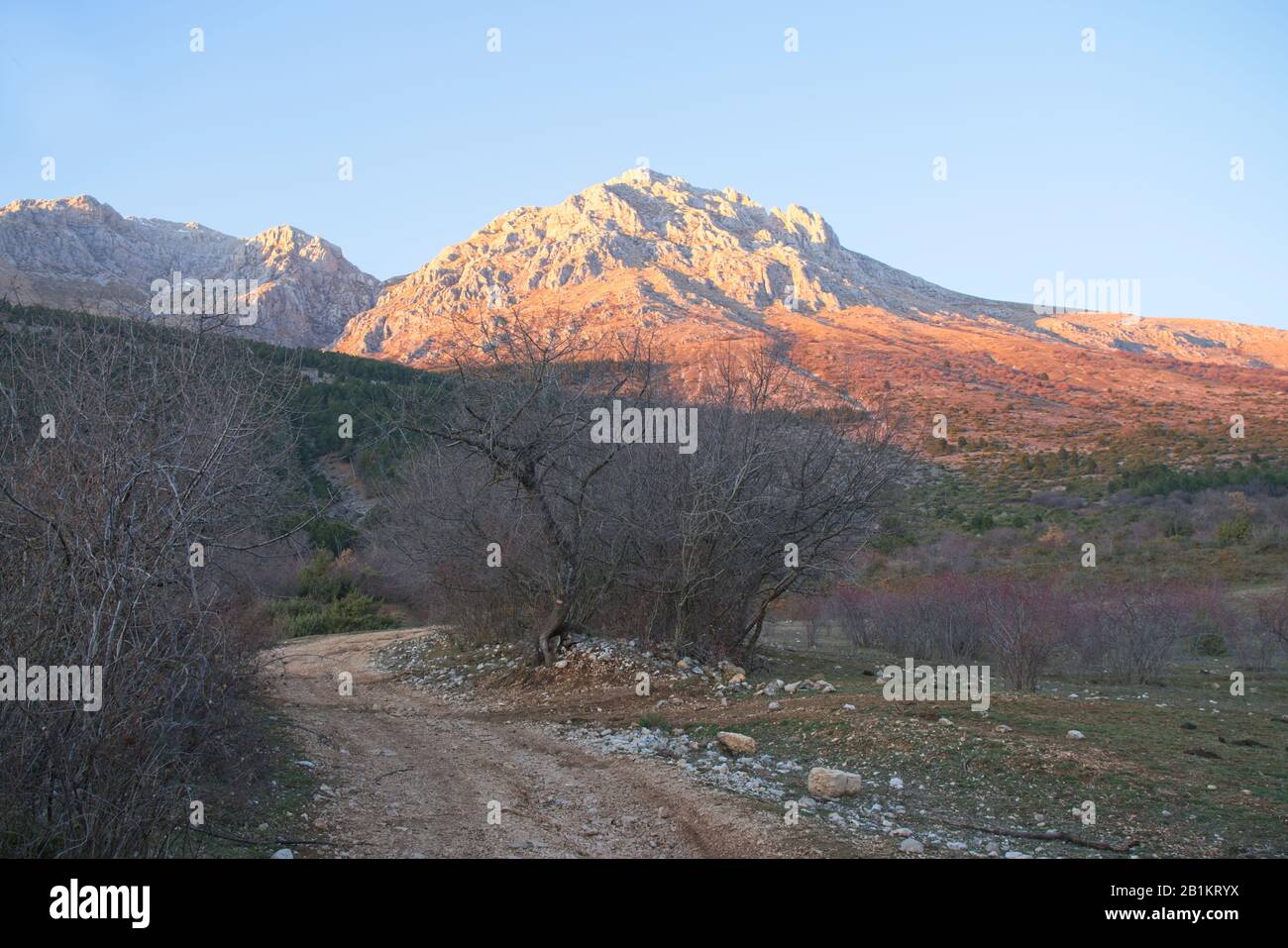 Mount Velino at sunset, Sirente-Velino regional park Stock Photo - Alamy