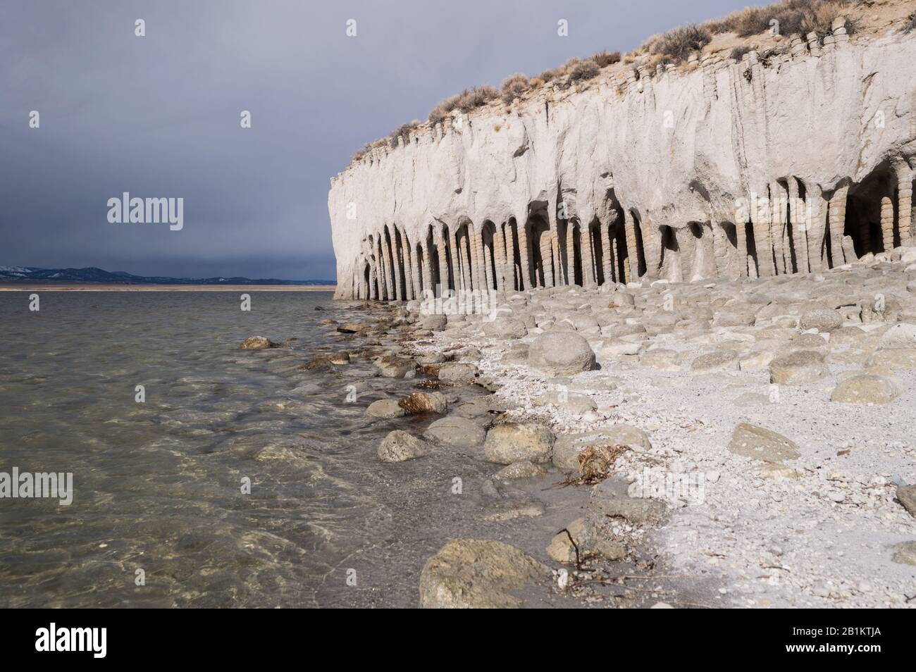 Crowley Lake High Resolution Stock Photography and Images - Alamy