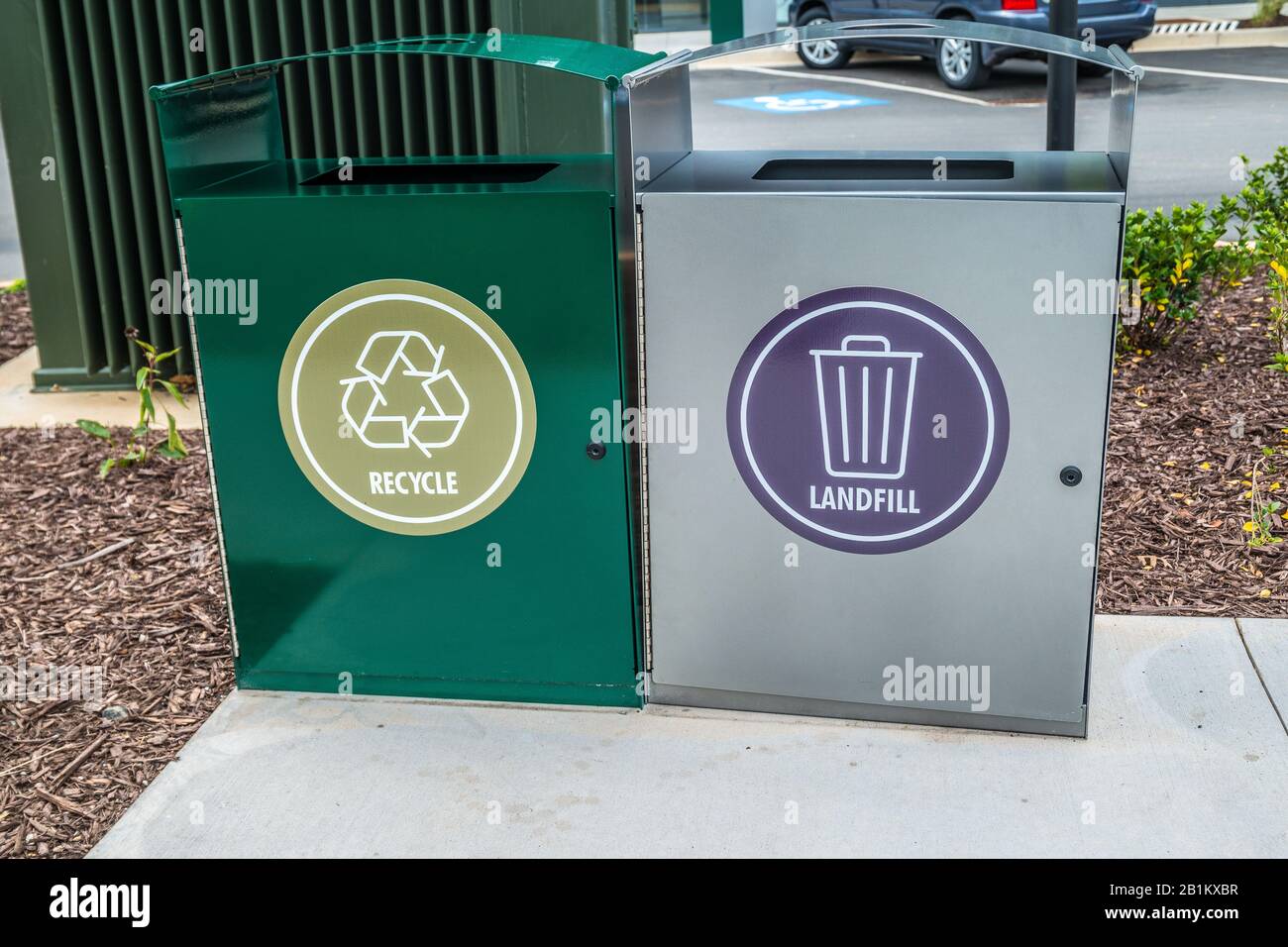 Cement Rubbish Bin High Resolution Stock Photography and Images - Alamy