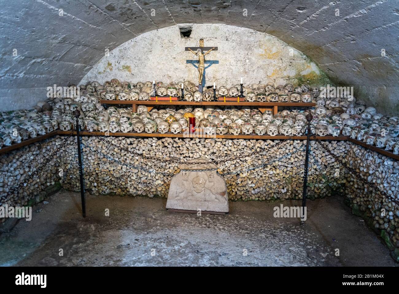 Dead skull in the charnel house hi-res stock photography and images - Alamy