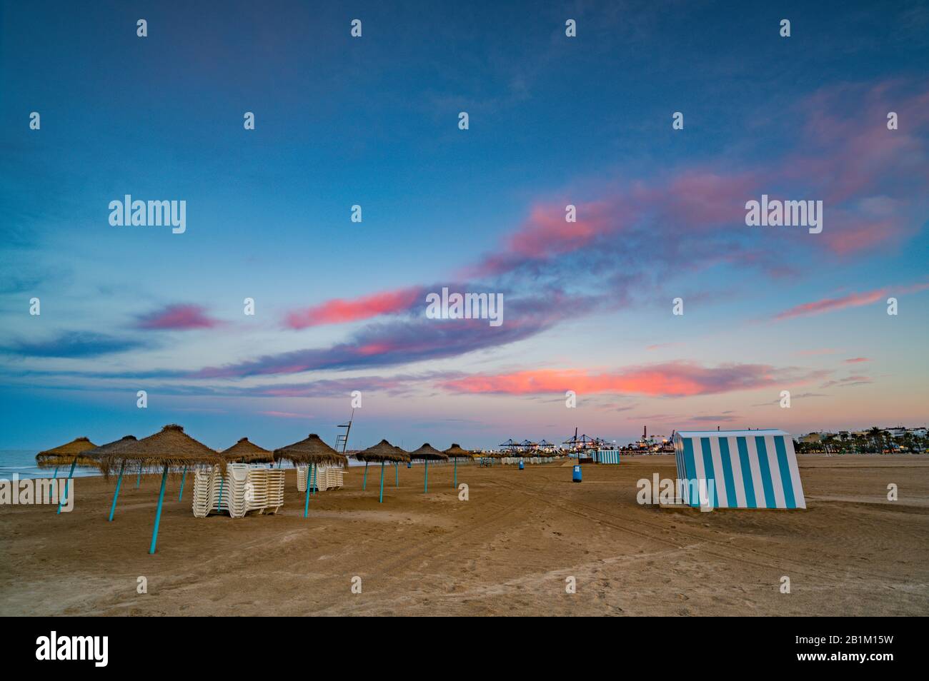 Valencia beach arenas hi-res stock photography and images - Alamy