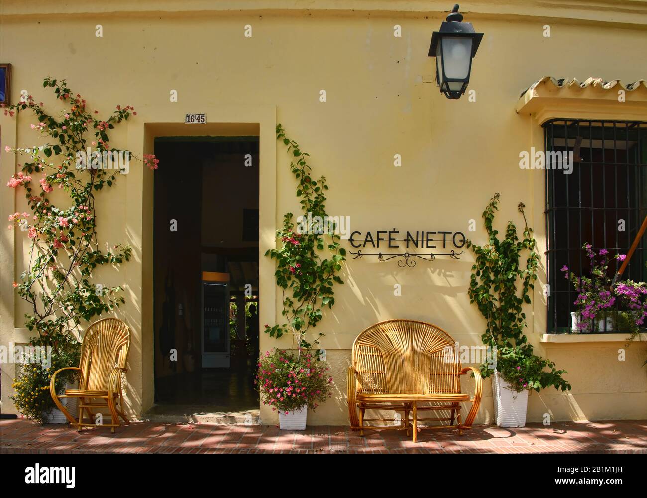 Colorful colonial architecture in sleepy Santa Cruz de Mompox, Bolivar ...